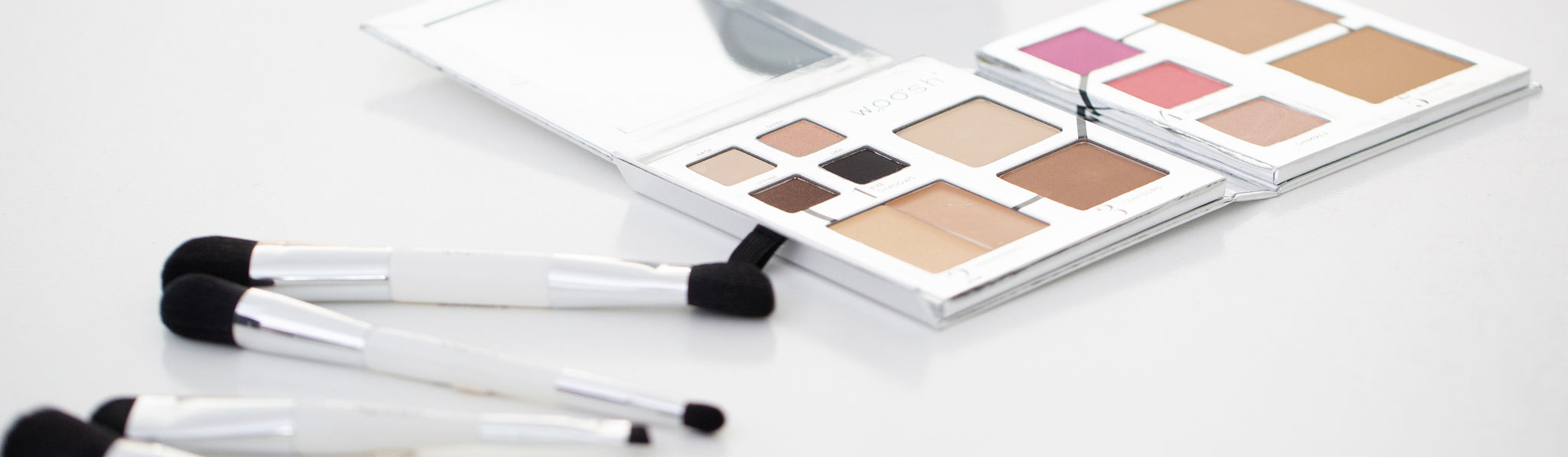 How to Apply Makeup Easily With Our Fold Out Face